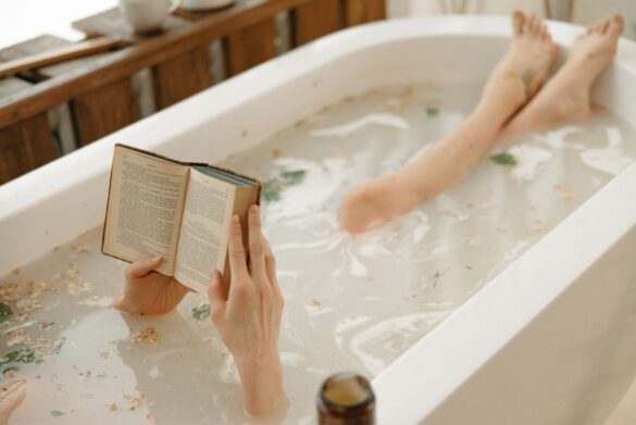 6 Best Medicinal Baths & Their Health Benefits - Herbal Bath